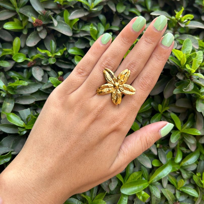 Flower Statement Finger Ring